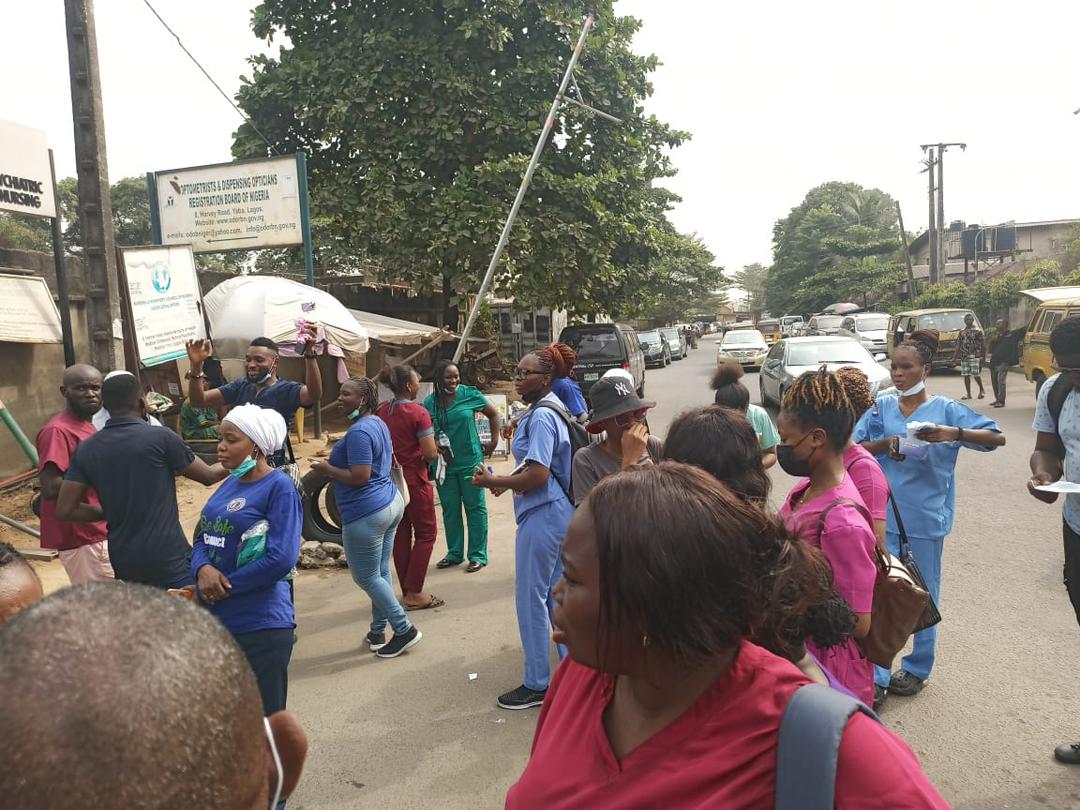 Breaking: Nigerian Nurses Demonstrate Against Nursing and Midwifery ...